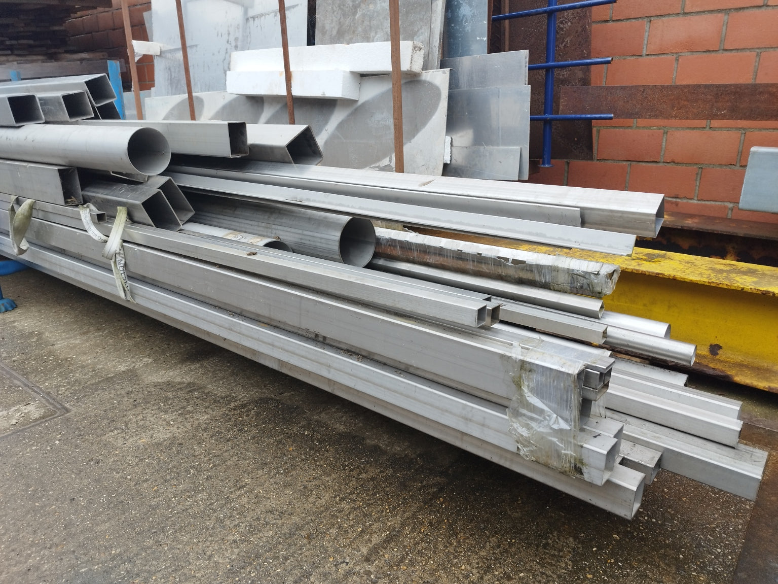 INOX ronde buizen - vierkant / rechthoekige kokers - buizen - roestvri ...